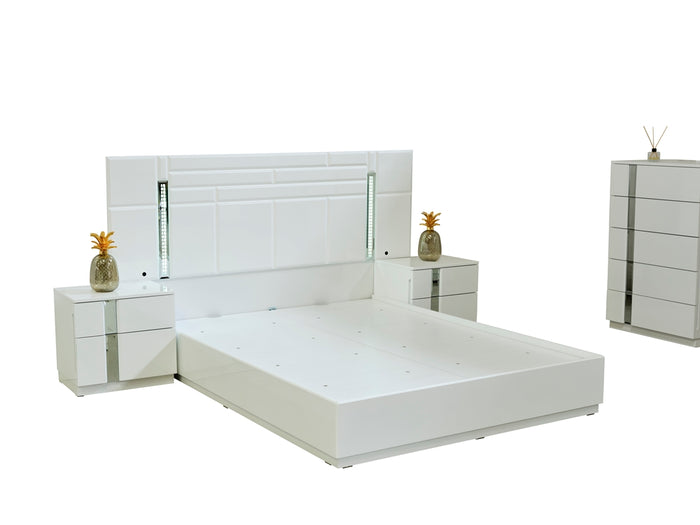 Sienna Bedroom (Queen Frame With Headboard & Dresser With Mirror & 2 N