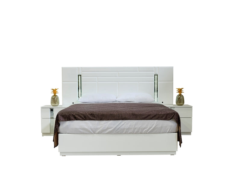 Sienna Bedroom (Queen Frame With Headboard & Dresser With Mirror & 2 N